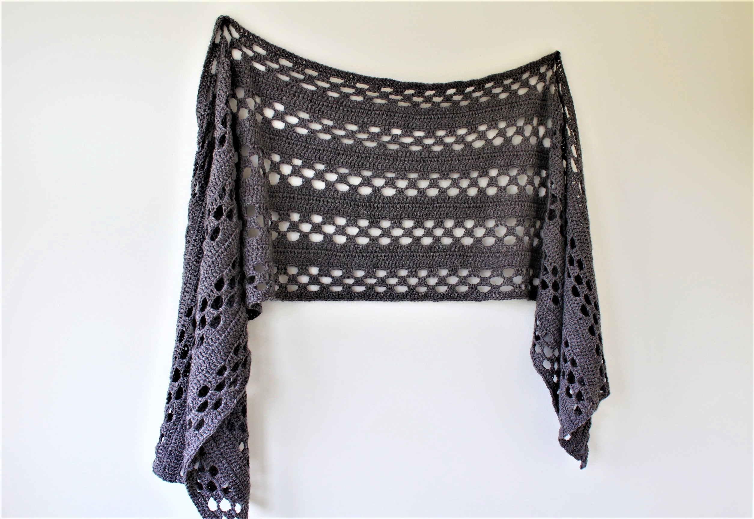 Isla Shawl - Free Crochet Pattern - Truly Crochet